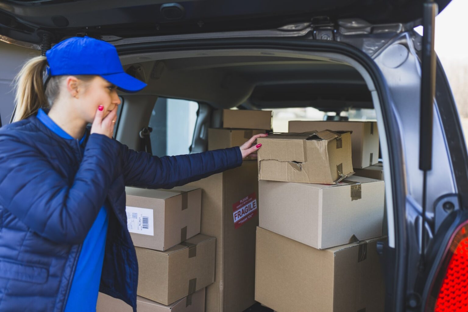 What You Need To Know About Van Tail Lifts - Dhollandia SA